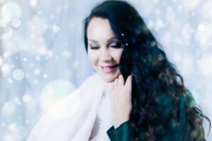 Saija Tuupanen releases a Christmas version of her Kuurasydän winning ...